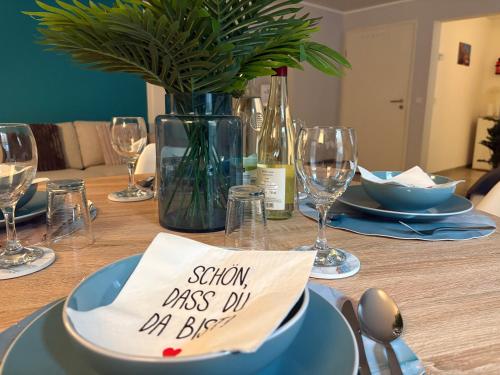 Neu Ferienwohnung In Dresden Mit Großer Terrasse I Separate Kuche I Eckbadewanne Und Dusche - Dresde