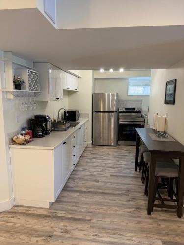 Cozy Home Away From Home - Kingston