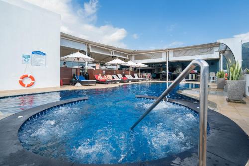 Absolutely Amazing Bangla 1br Suite - Patong Beach