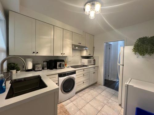 Private Room With Shared Bathroom In West-toronto - Mississauga