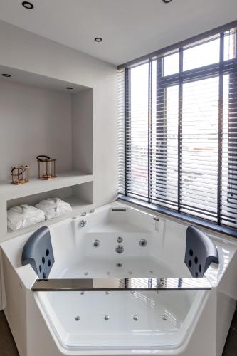 Timeless Luxury Suites & Spa - Thessaloniki