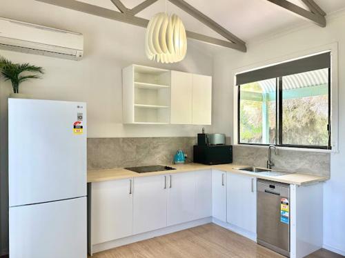 Beachside Cabin No 1 At Island Beach - Island Beach, South Australia