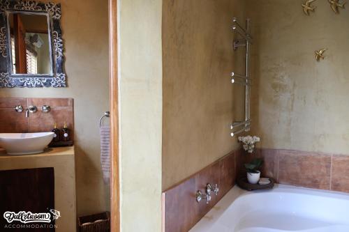 Olive & Ivy Cherry Grove 7 - Dullstroom