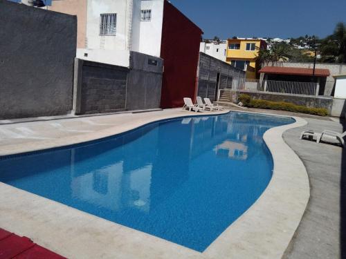 Casa En Fraccionamiento En Ahuatepec Con Alberca, Cancha Y Cerca De Tepoztlan - Cuernavaca