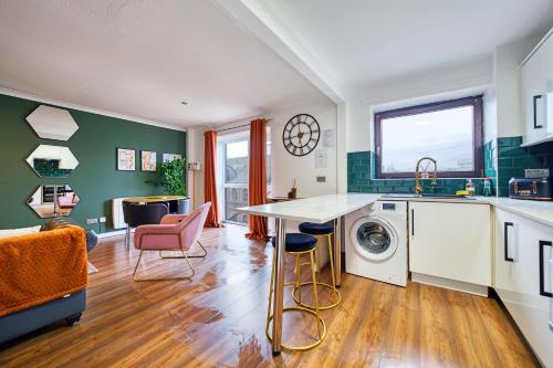 New Slick Finnieston Pad W/ Free Parking - Glasgow