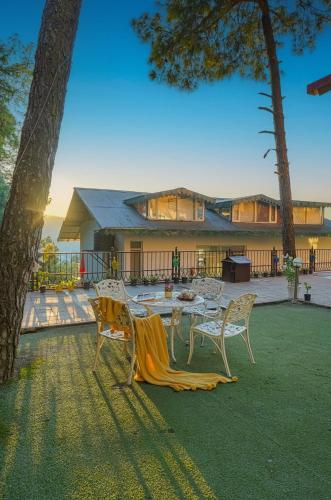 Alaya Stays Golden Meadow Villa - Kasauli