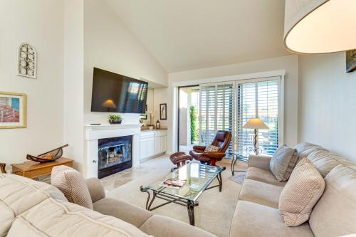 Mtn View & Fairway-facing Patio: Palm Desert Condo - Palm Desert, CA