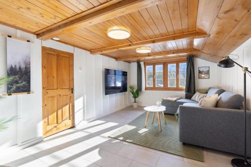 Spacious Apt Near Brienz With Hot Tub & Parking - Brienz