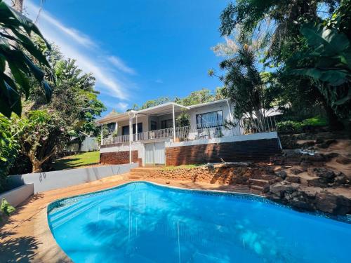 48 Archer Crescent - 