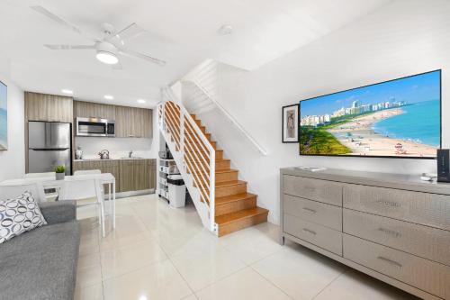 Miami Beach Retreat - Steps To Convention Center - Fisher Island, FL