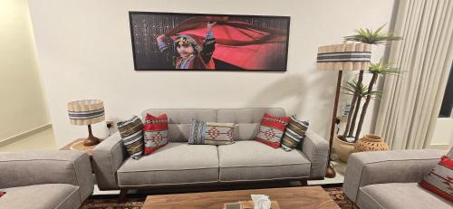 Modern Omani Inspired Apartment In Muscat - Mascate