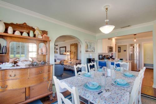 1 Mile To Fort Sill! The Carolebelle Cottage Sleeps 8 With Hottub,grills,firepit - Lawton, OK