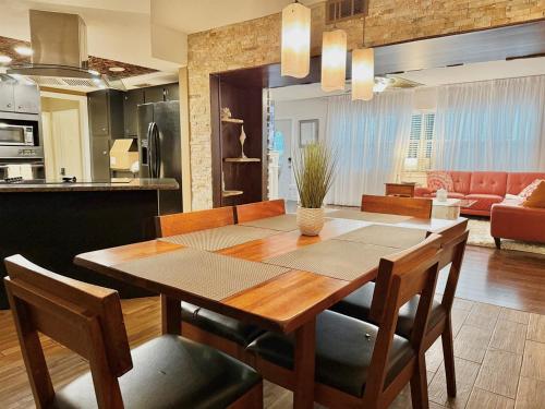Sunny Clearwater Escape 3br Pool 3 Baths - Clearwater, FL