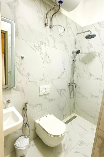Br's New Bazaar Villa - Tirana