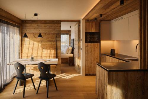 Les Pares Hideaway Apartments - Alta Badia