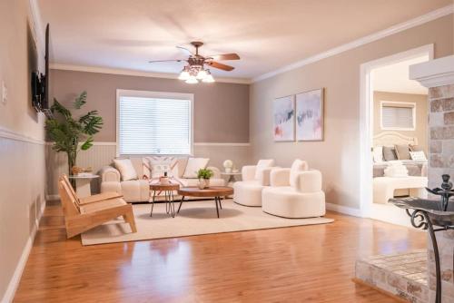 Marbella Lane - Charming 4br Bungalo For Relaxing Retreat - Anaheim
