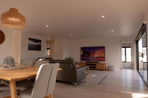 House Peron - Bayside Luxury - St Helens