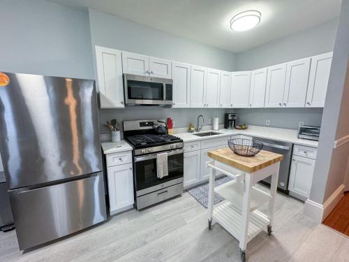 Spacious 3bed, 2bath, Near Hospitals & Transports - 케임브리지