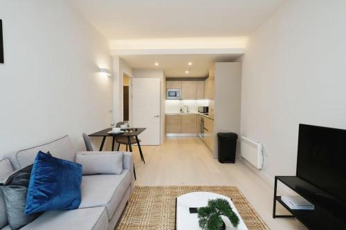 Modern 1 Bed Apt Bracknell- With Parking - Bracknell
