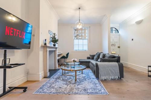 Modern & Spacious Luxury 4 Bedroom In Camden Town - Close To Kings Cross - 런던