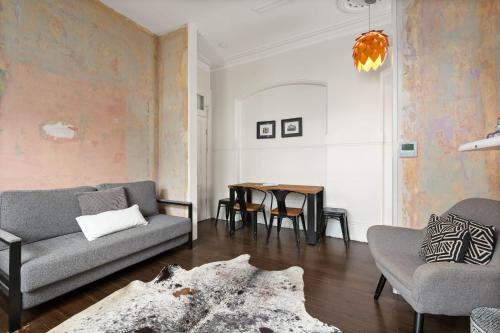 Stylish Victorian Terrace In Cultural Heart - Sydney