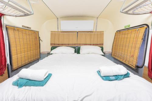 A One Of A Kind Bus Stay With Gorgeous Views - Malta