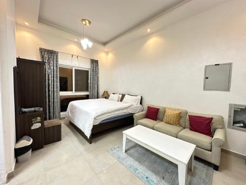 Entire Studio Apartment Beside Oasis Towers - Ajman