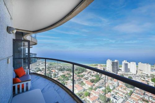Modern 2br Amazing Sea View W/parking By Holyguest - Tel Aviv-Yafo