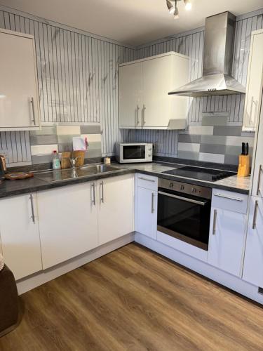 Stylish 2br Apartment Steps To Beach, Bars ,Town Centre - Bournemouth