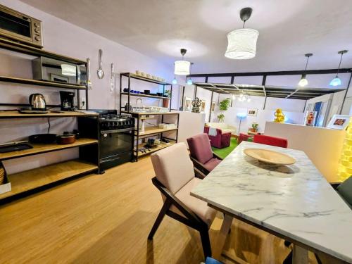 Suite Rosa Familiar Para Hasta 6 Huespedes Amplia, Centrica, Con Cocineta Y Bano Privado - Mexico City