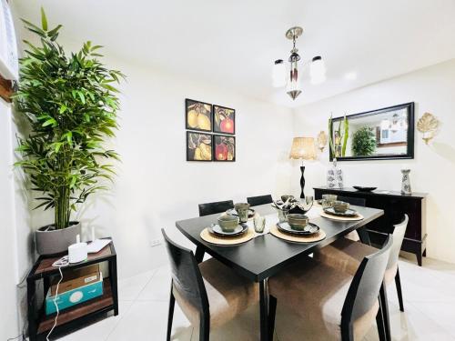 5br Townhome In Cedar Place With Parking - Cebu