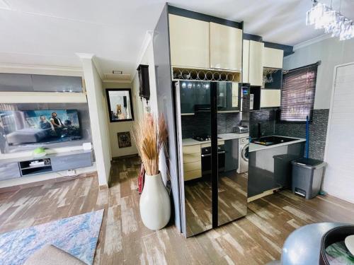 Buenos Manor 2 Bedroom Entire Rental Space - Krugersdorp