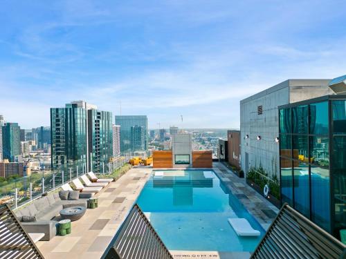 Luxe Rainey St High Rise - Heated Pool - Gym - Atx - SXSW (South by Southwest) - Austin