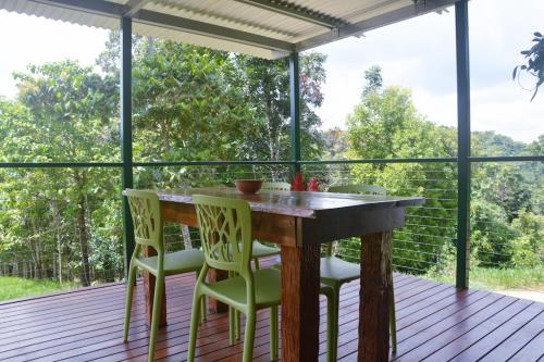 Mena Creek Flower House - Innisfail, Australia