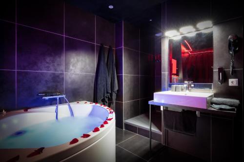 Love Room, L'interdit - Bois-Guillaume