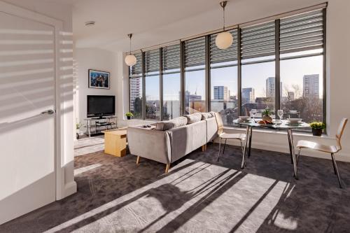 Penthouse Split-level Apartment 5-min Walk To City Centre Ideal For Uni Visits - Coventry