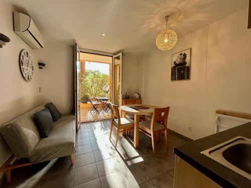 Appartement 2 pièces entre mer et esterel - Location saisonnière, 1 Bd ...