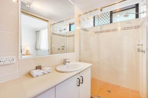 Aries Unit 14 - Coolangatta