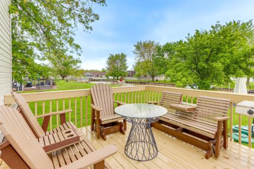 Hot Tub, Lake Access, & Dock: Port Clinton Retreat - Fremont, OH