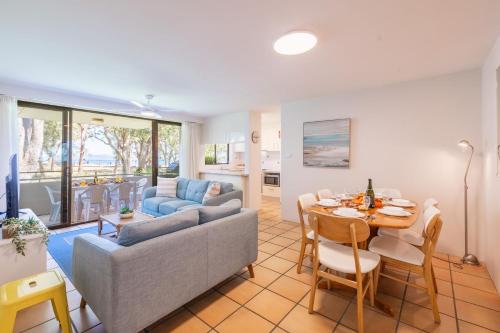 Mistral Court 2, 17 Mistral Close - Little Beach Water Views & Wifi - Port Stephens