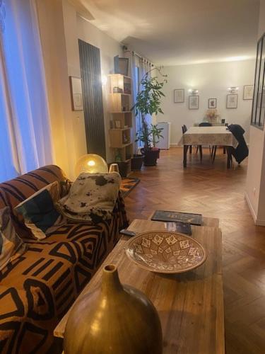 Neuilly-sur-seine Calme Et Lumineux. B&b. 3 Chambres - Clichy
