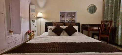 The Moonvale Cottage A Victorian Theme Independent Homestay! - Chandigarh
