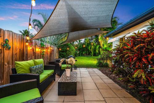 Coastal Harbor, King Bed, Pickleball Gear, Golf Set, Bbq- 1 Dollar Rides To Beach, By Maven Vacation - Lake Worth, FL