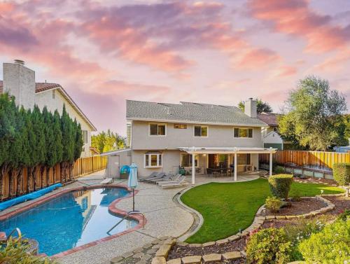 Marbella Lane - 4br Siliconvalley Gem Pool House - 米爾皮塔斯