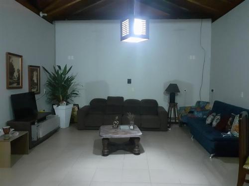 Casa Na Natureza Com Estacionamento No Rio Tavares - Florianópolis
