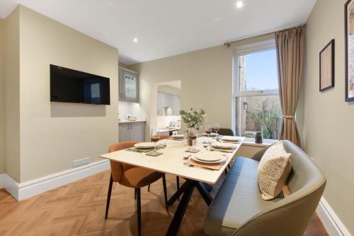 Whiskawaystays - Sebright Avenue - Luxury Home - Worcester