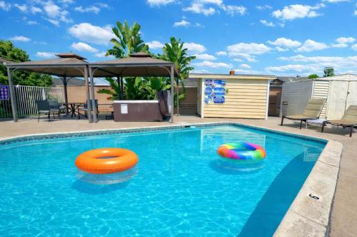 Orchard Villa Disneyland 5 Bedroom Pool Home Spa - Anaheim, CA