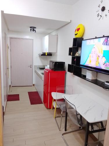 Comfy 1 Bedroom With Netflix & Free Wifi - Trees Residences Condominium - Quezon City