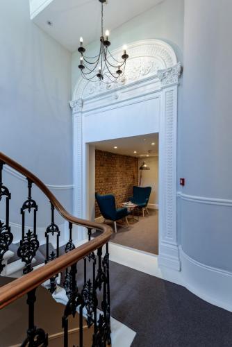 Mezzanine In Central London, W2-first Floor - Notting Hill