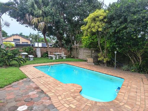 12 Dolfyn Nqabanqaba - Richards Bay